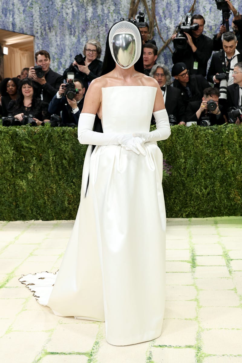 Katy Perry goes back to space with her Met Gala helmet