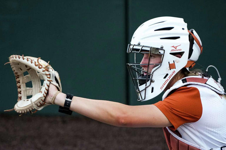 Texas softball's Reese Atwood, Leighann Goode get picked in AUSL ...