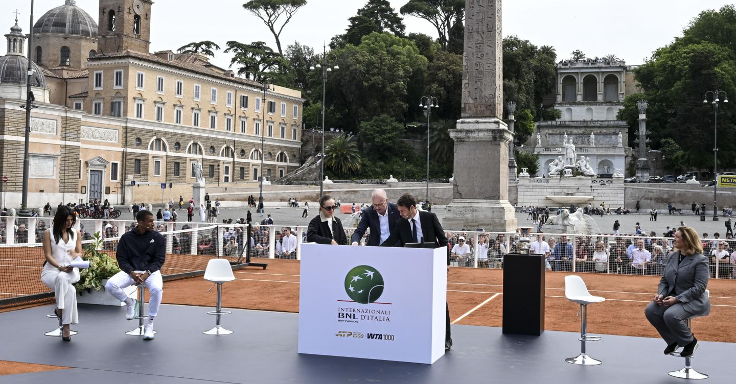 Sky: «Abbiamo scelto di tenere in casa i diritti in chiaro di Roma»