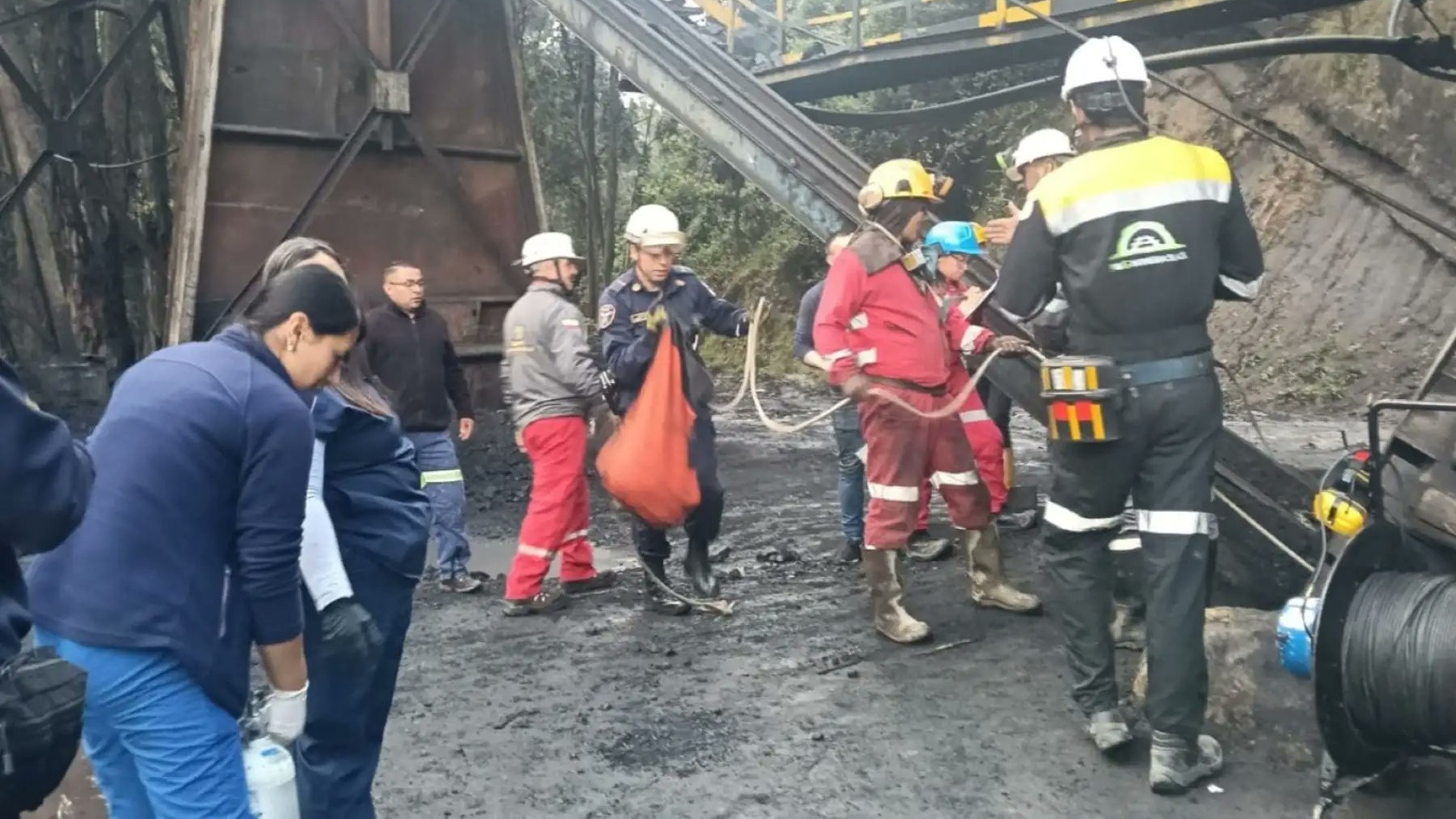Κολομβία: Τουλάχιστον εννέα νεκροί από έκρηξη σε ανθρακωρυχείο