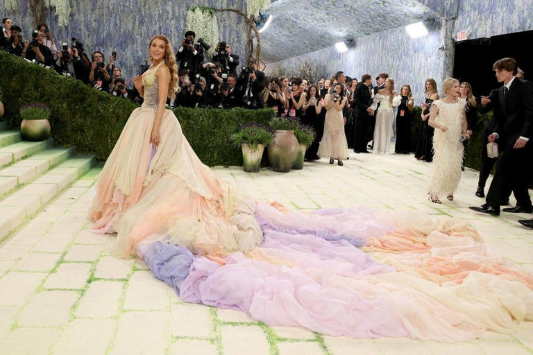 How 'shy' Blake Lively and Ryan Reynolds' 4 kids were involved with mom ...