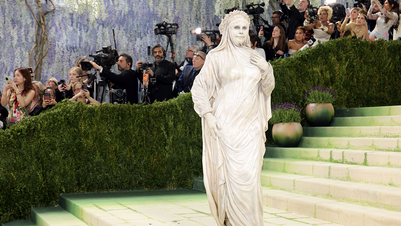 Met Gala 2026: Heidi Klum sports sculpture look