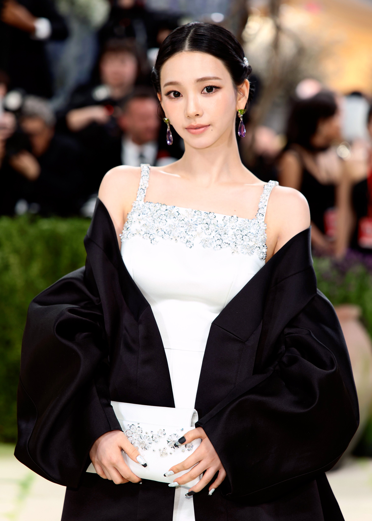 Karina debuts at the Met Gala… Prada interprets a 'Korean princess'