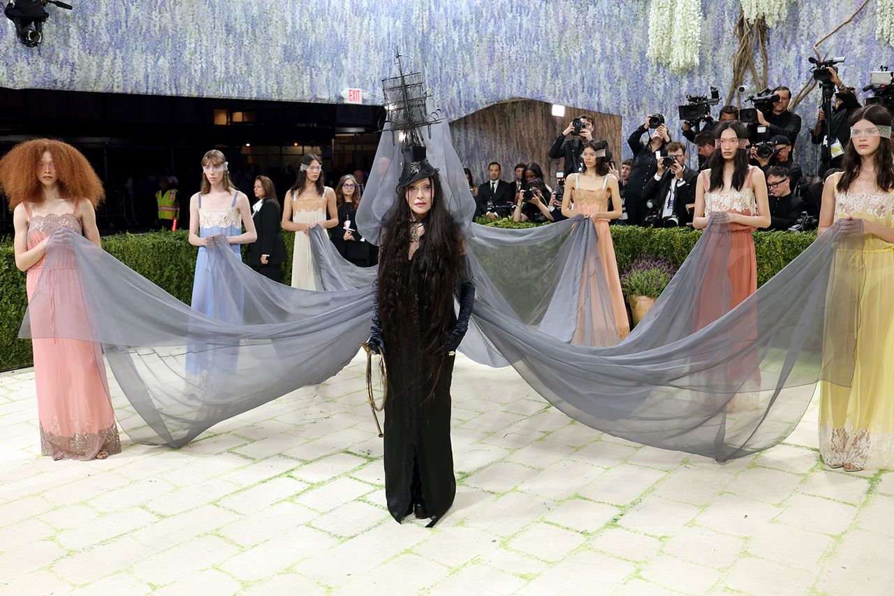 Madonna wore a ship on her head at the 2026 Met Gala, plus a sprawling ...