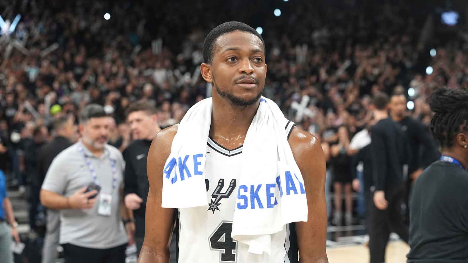 Spurs’ De’Aaron Fox sets bold defensive goal for Timberwolves series