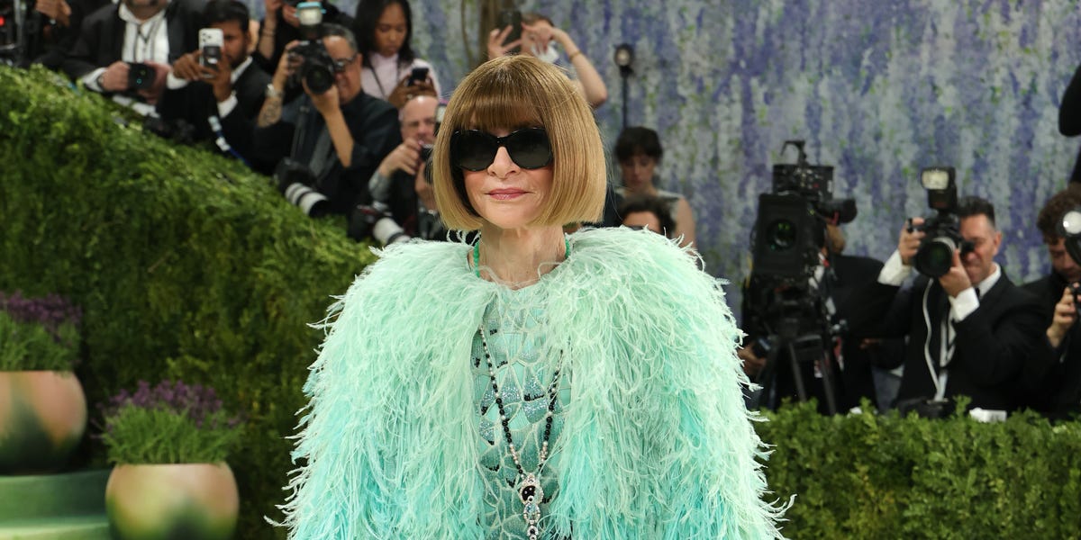 Anna Wintour wore a transformable Van Cleef & Arpels necklace at the ...