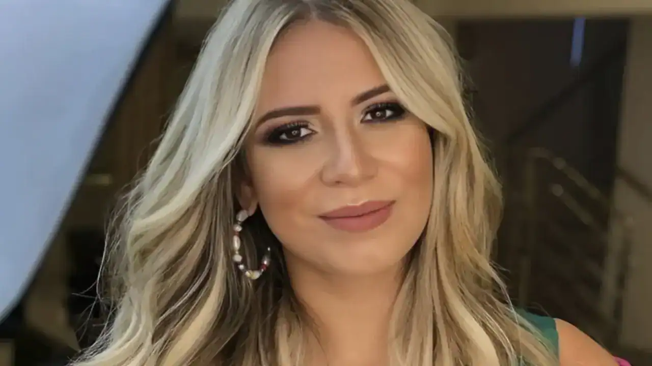 Dona Ruth Moreira acha fio de cabelo de Marília Mendonça ao arrumar ...