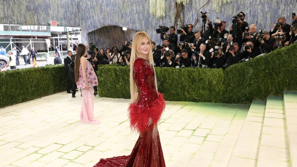 Explore the stunning fashion highlights from the 2026 Met Gala red carpet