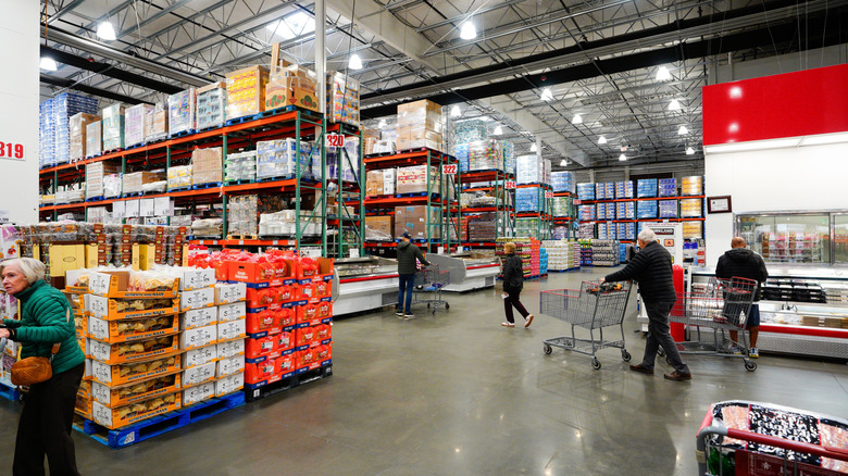 Skip Hebrew National: Costco shoppers swear by these Kirkland hot dogs ...