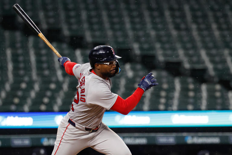 TV broadcast captures the moment lightning struck during Tigers-Red Sox ...