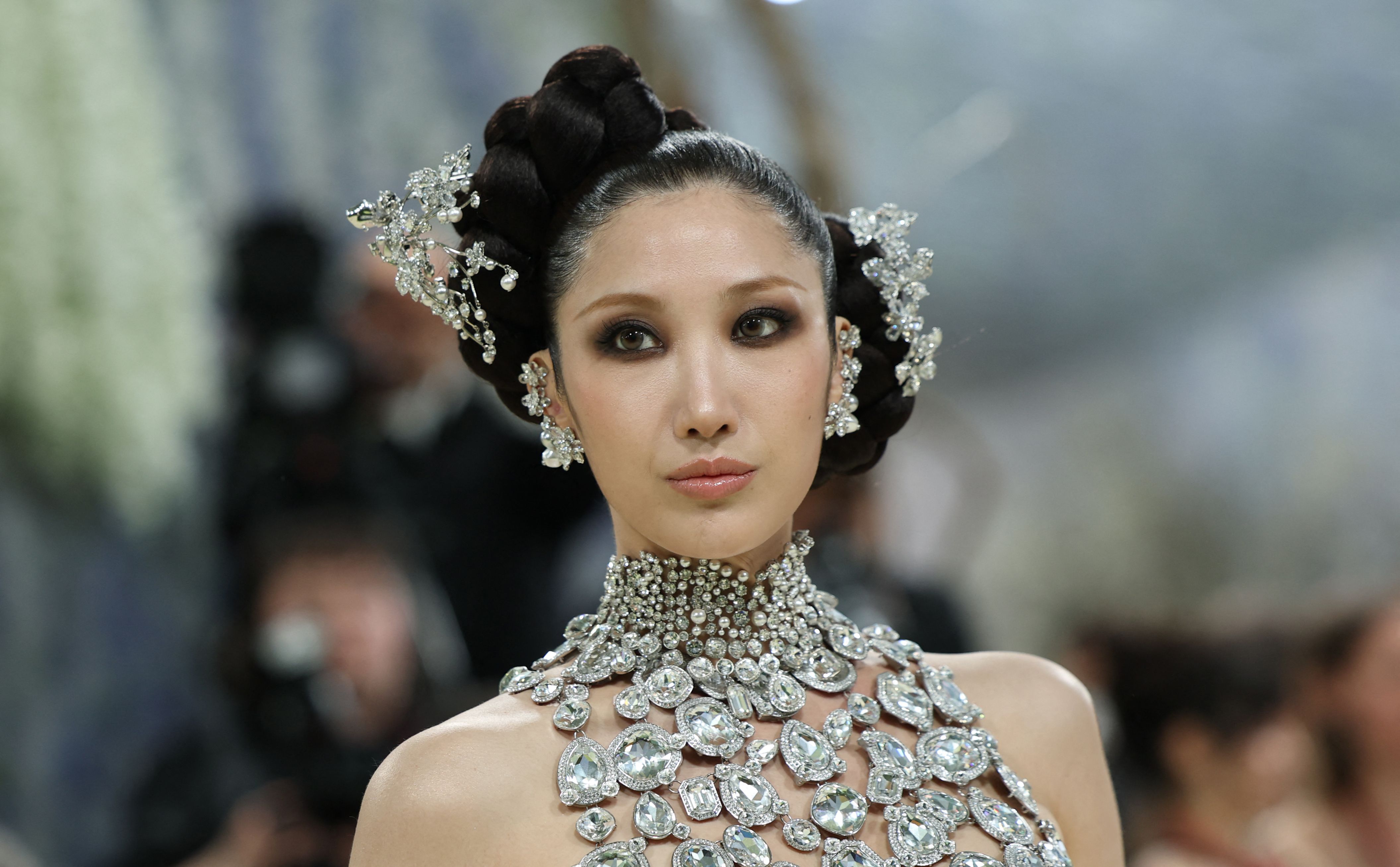 EJAE is covered in crystals from head to toe at Met Gala 2026