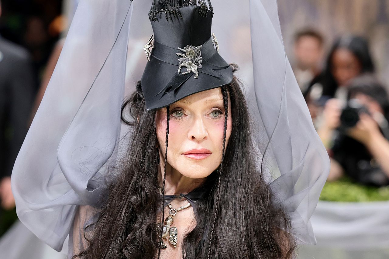 Madonna wore a ship on her head at the 2026 Met Gala, plus a sprawling ...