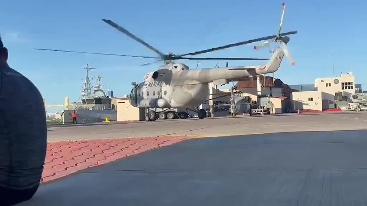 Mexican Navy helicopter makes hard landing after sudden engine failure