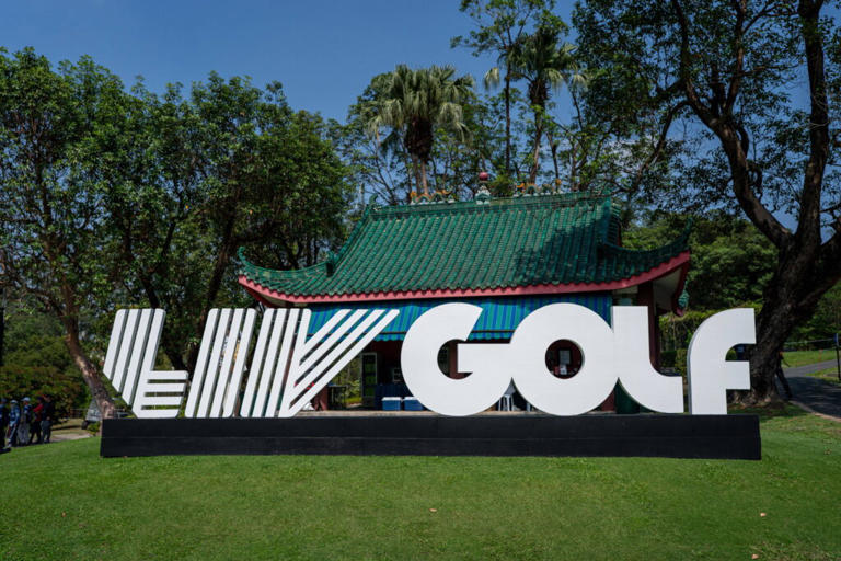 Golf journalist compares LIV Golf fundraising to 'selling deck chairs ...