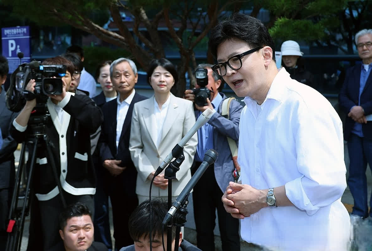 배현진 "한동훈 동행 한지아 징계?…지도부 출장 단속이나"