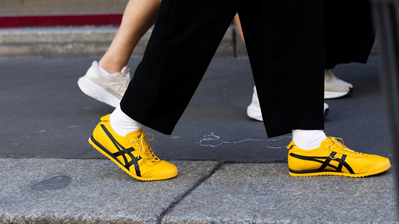 Τα sneakers που θα δώσουν ένταση και στιλ σε κάθε look φέτος