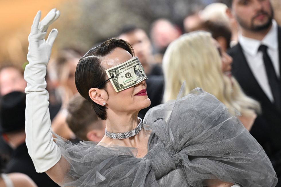 Sarah Paulson sparks fury with 'tone-deaf' Met Gala outfit as Hollywood ...