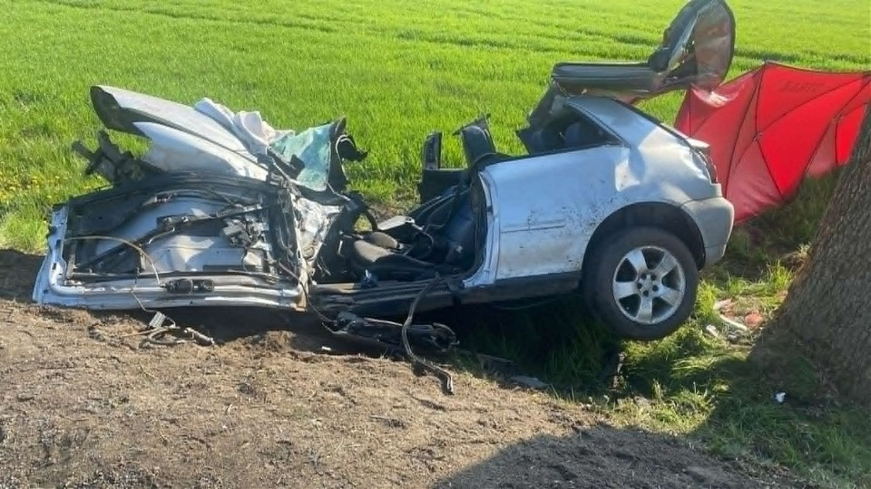 Tragiczny wypadek na Mazowszu. Kierowca utracił panowanie nad pojazdem ...
