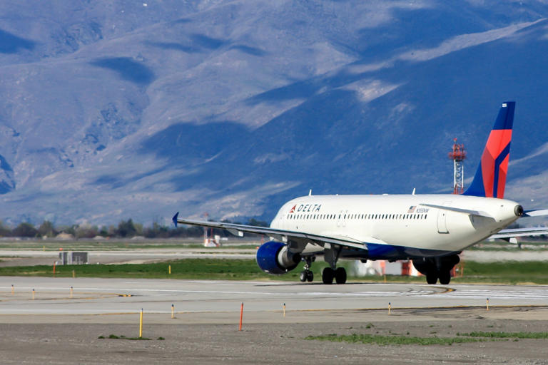 FAA investigates after Delta Air Lines flight 2255 mid-air engine ...