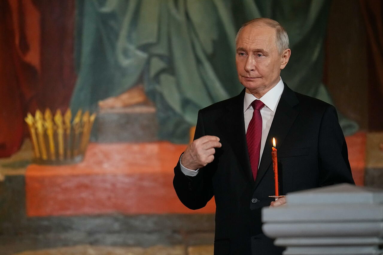 Putin (isolato nel bunker) invoca la mini tregua per la parata ...