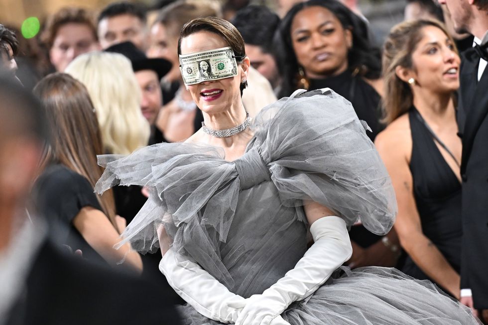 Sarah Paulson sparks fury with 'tone-deaf' Met Gala outfit as Hollywood ...