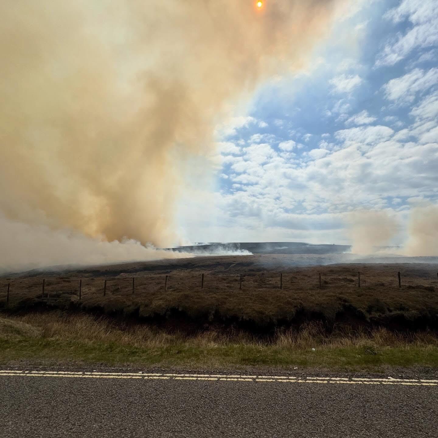 Update on major Peak District wildfire that engulfed moorland and ...