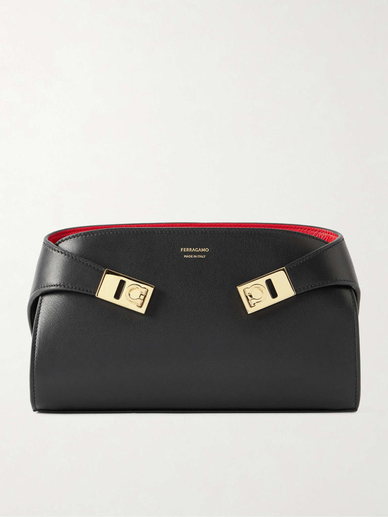 Not shoulder or top-handle bags—this is 2026's most elegant bag trend