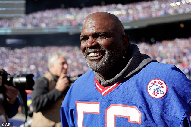 Major update on Giants icon Lawrence Taylor's health after he was ...