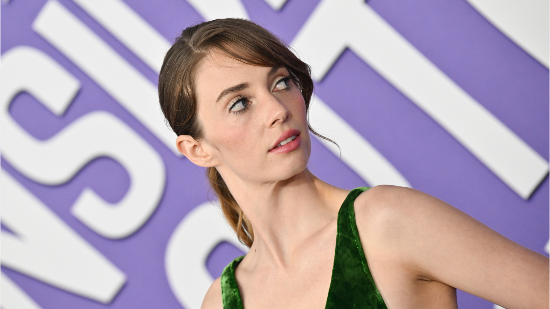 Maya Hawke labels Taylor Swift to be 'undeniable influence' on her music