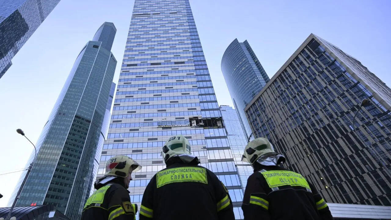 Ukrainian drone strikes Moscow high-rise as Putin proposes Victory Day ...