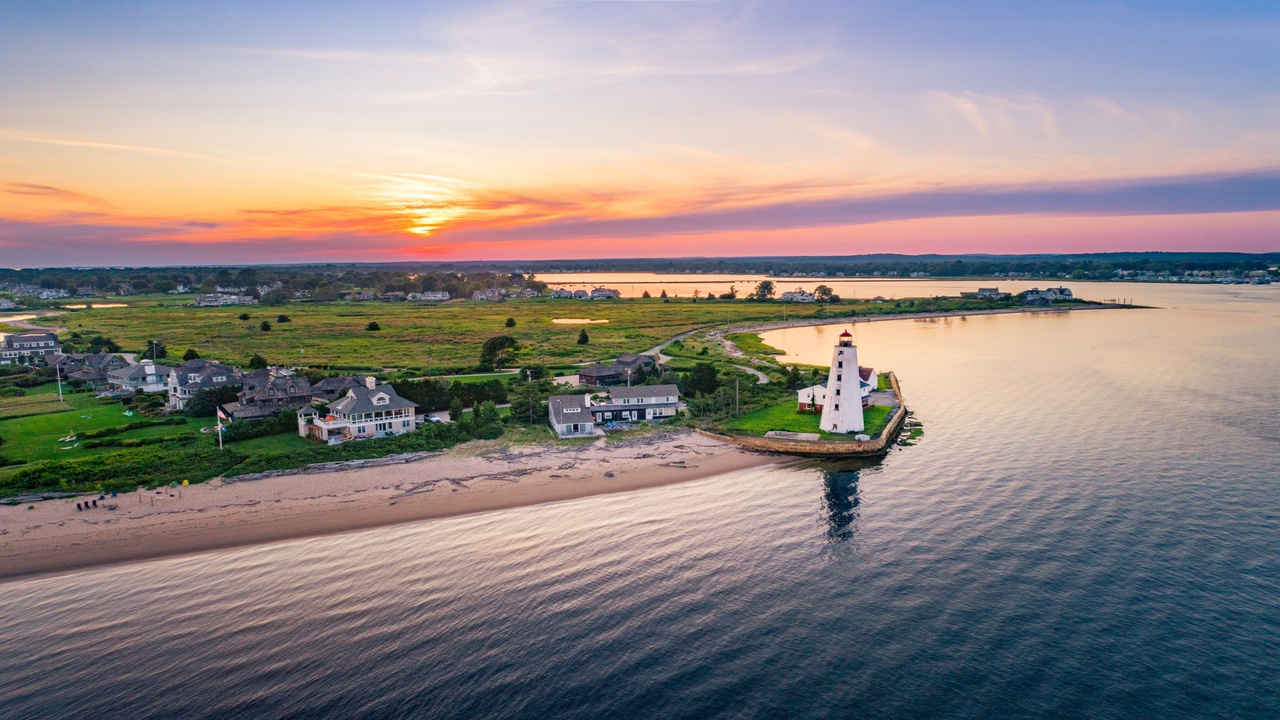 Connecticut’s Long Island Sound shore has a stone castle, beluga whales ...