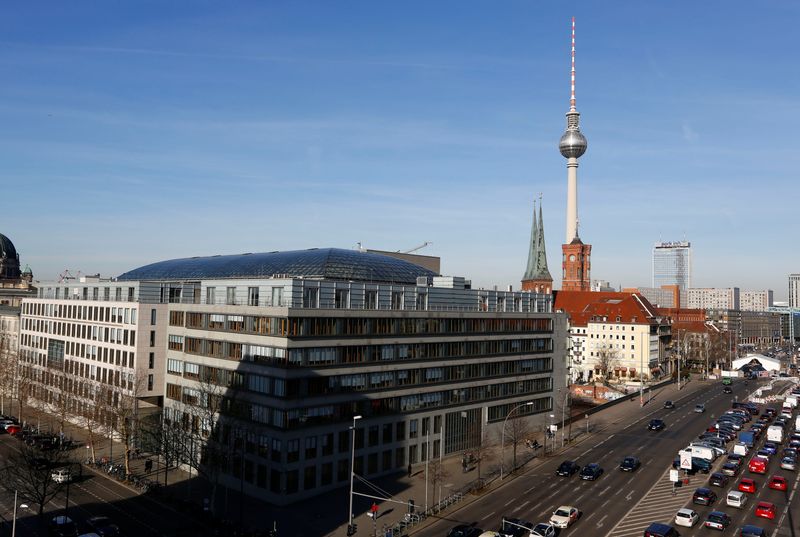 Deutsche Firmen spüren Kriegsfolgen - Exporte wachsen wohl wieder nicht