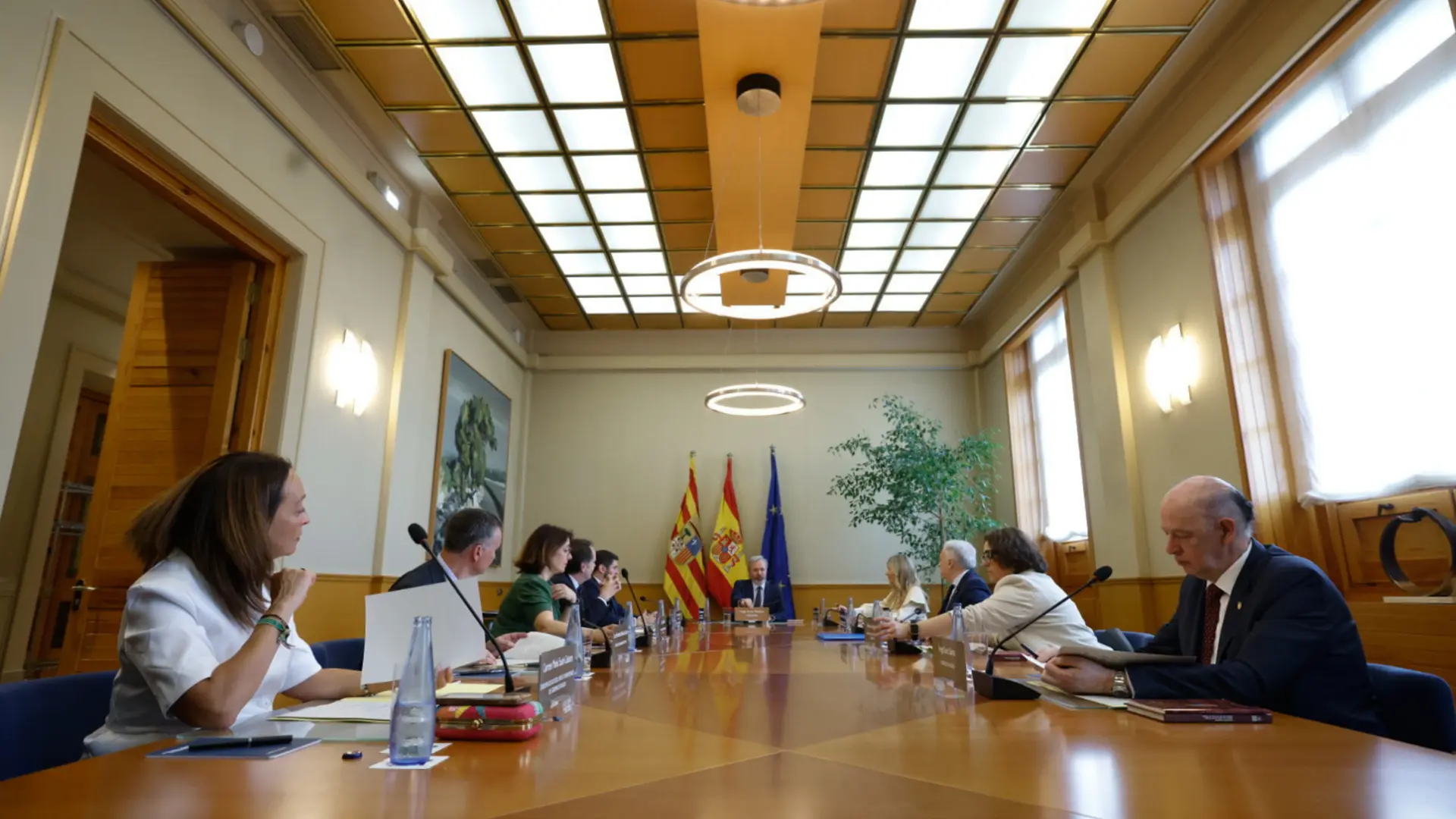 El Gobierno de Aragón mantiene las 51 direcciones generales y Vox asume ...