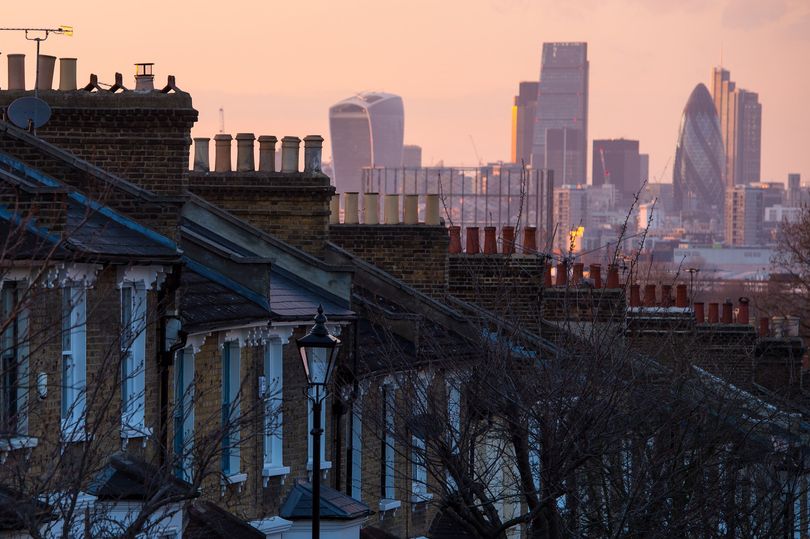 Mortgage warning as broker says client 'turned down' because of deposit ...