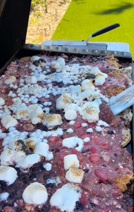 I learned this at Girl Scout camp: easy recipe campfire favorite