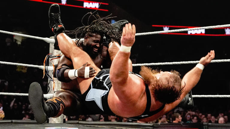 6 ups & 3 downs from WWE Raw (4 May - results & review)
