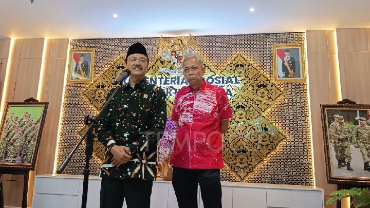 Mensos bilang pembelian sepatu sekolah rakyat diserahkan ke sekolah