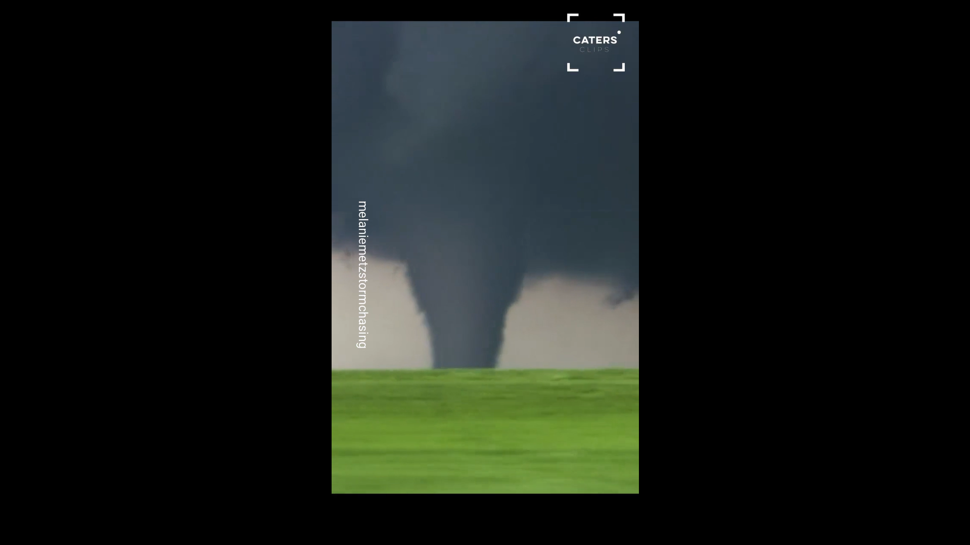 Chasing Powerful EF-4 Tornado Near Salina in Kansas
