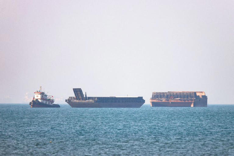 Middle East truce in doubt as US and Iran fight for control of Strait ...