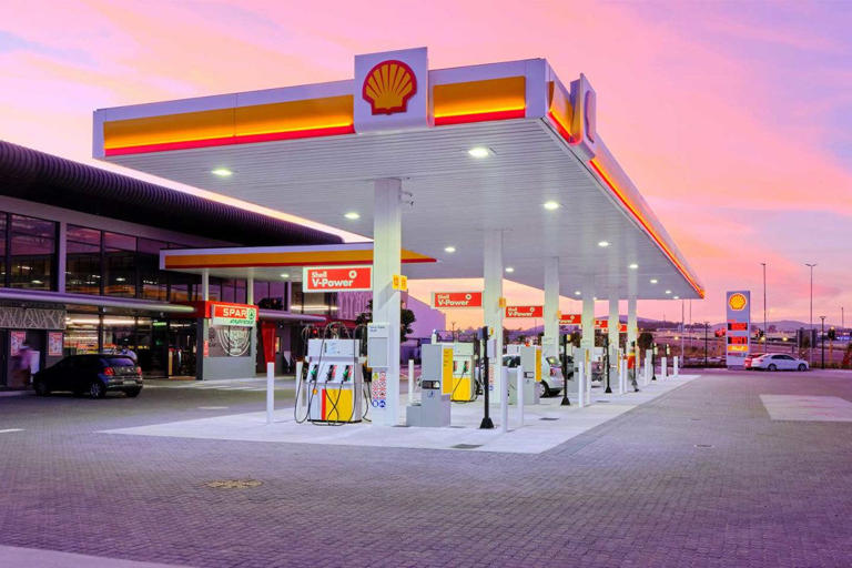 Reminder | Why you should fill up your car today