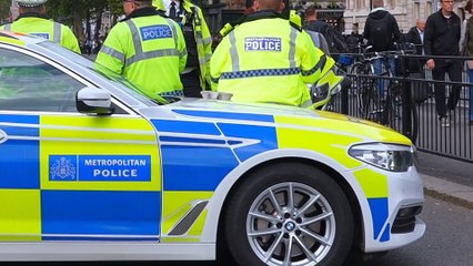 Met police officers warned over use of personal phones for evidence images