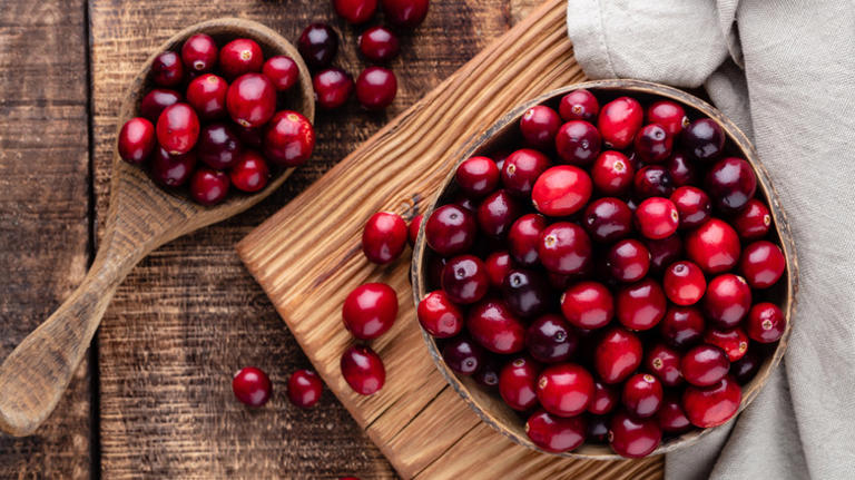 Which US state produces the most cranberries?