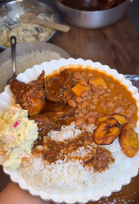 Pollo guisado recipe: Authentic Dominican braised chicken at home