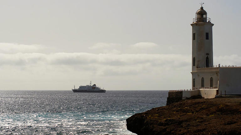 Where has it spread? Dozens of passengers left hantavirus cruise ship ...