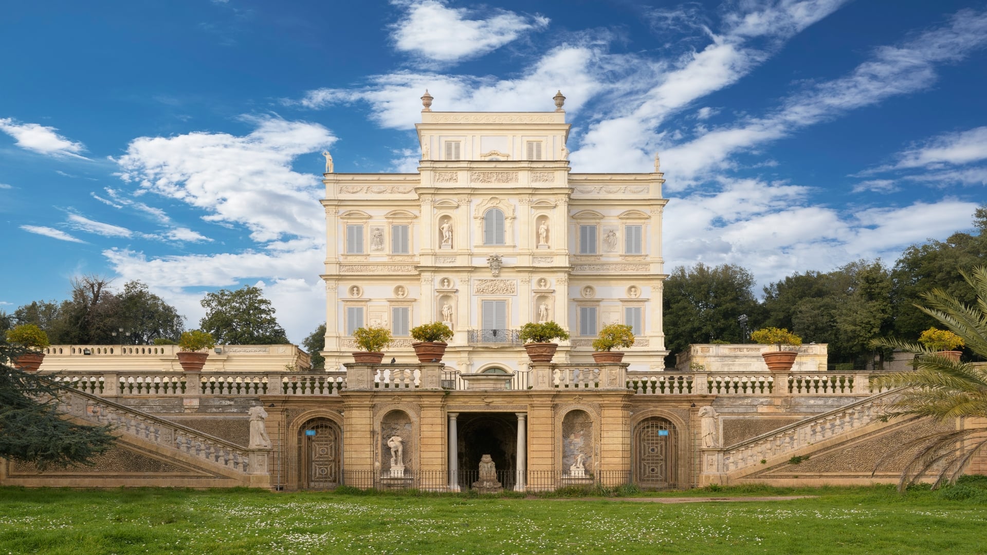 In Italy, this little-known Baroque palace houses a room entirely ...