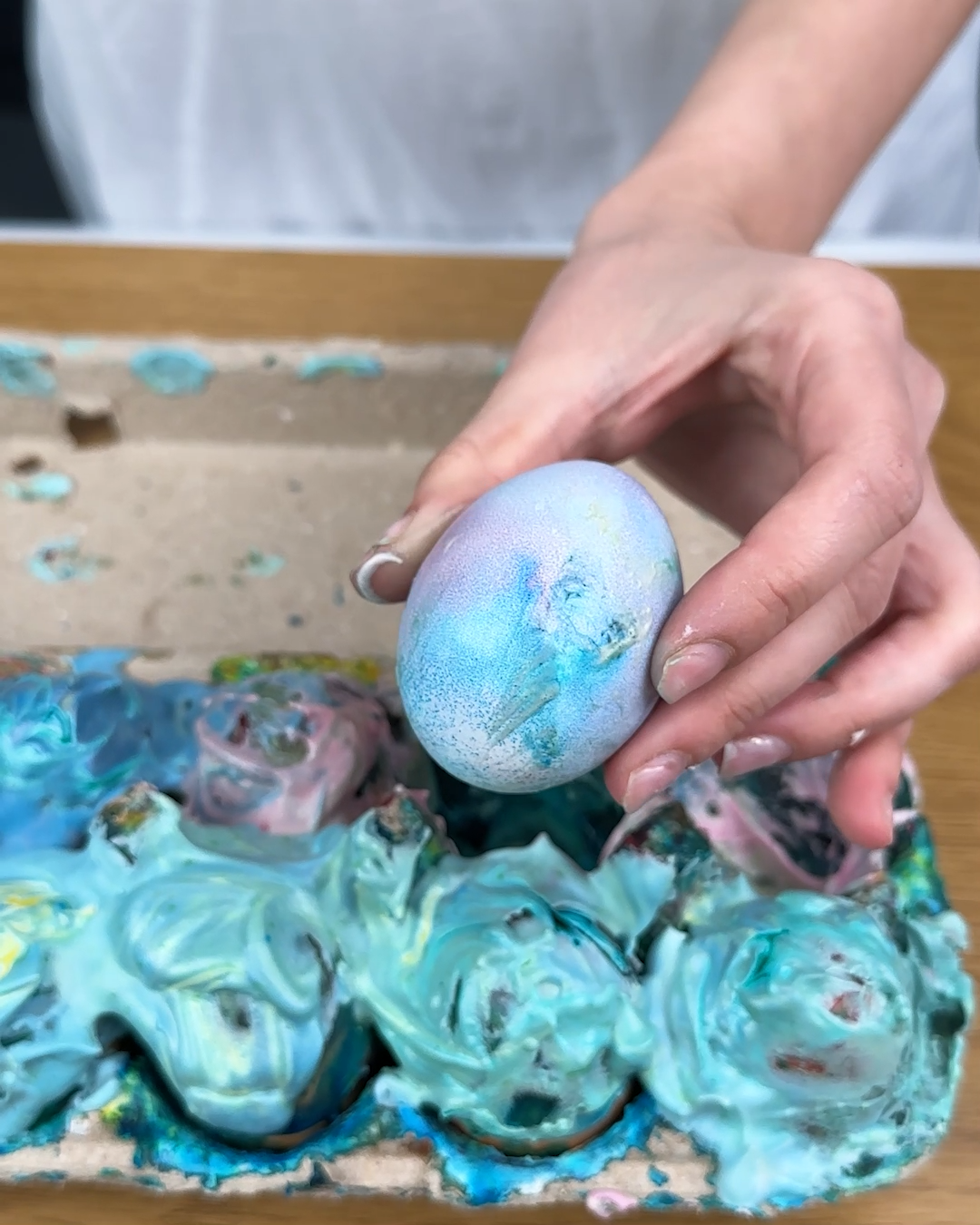Decorating eggs has never been this fun 🎨🥚