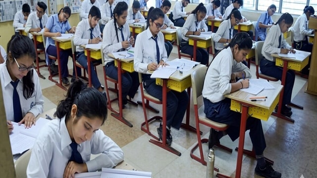 CBSE का स्कूलों को अल्टीमेटम! कक्षा 6 के लिए 31 मई तक चुनें तीसरी भाषा ...