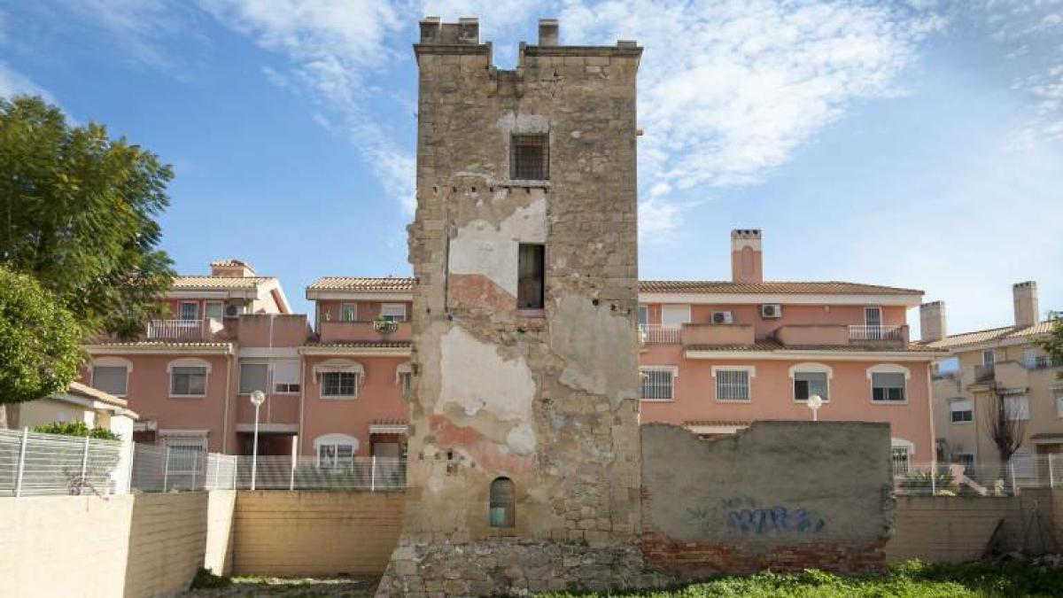 El polémico traslado de Torre Placia se retrasa y costará un 20% más a ...