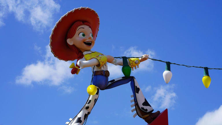 Taylor Swift countdown mystery: Why fans think a 'Toy Story 5' surprise ...
