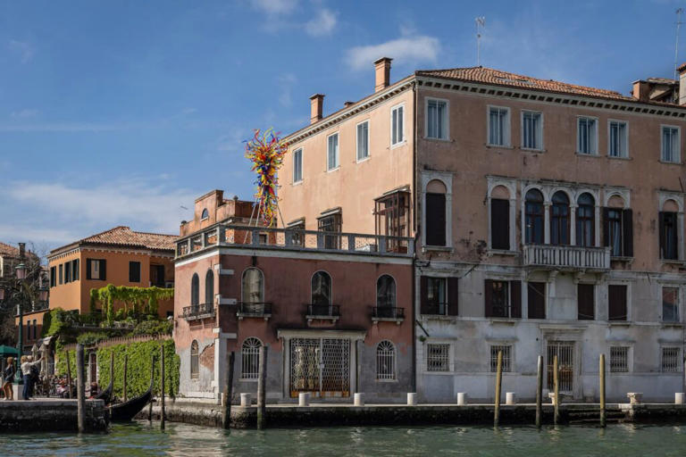 Chihuly returns to Venice